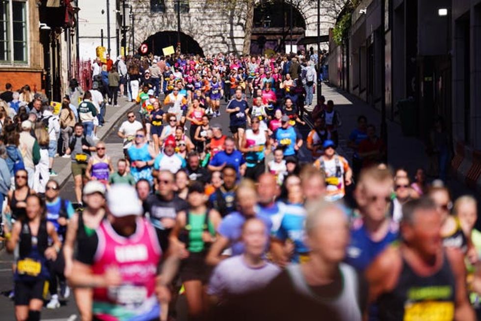 In Pictures: Runners take in the sights during landmarks half marathon ...