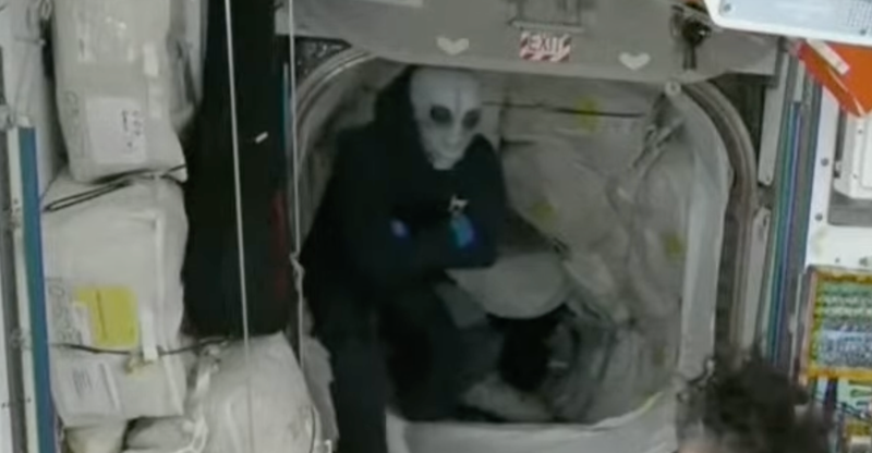 NASA ‘alien’ greets SpaceX crew aboard ISS as stranded astronauts gear ...