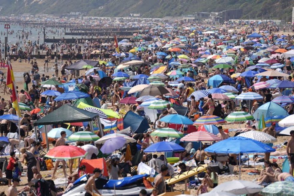 In Pictures: Bank holiday weather bonanza for sunbathers and swimmers ...