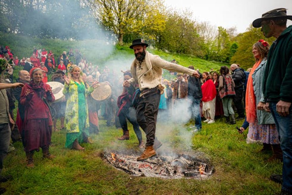 In Pictures: May Day dawn welcomed by Morris Men and Pagans | indy100