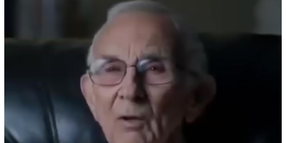 Jeffrey Dahmers Dad Is Thinking About Suing Netflix For Glamorising His Sons Grisly Murders