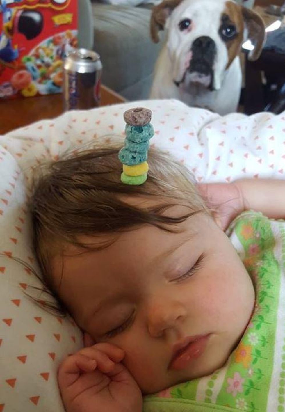 Admiring dads stacking Cheerios on their babies is the best way to ...