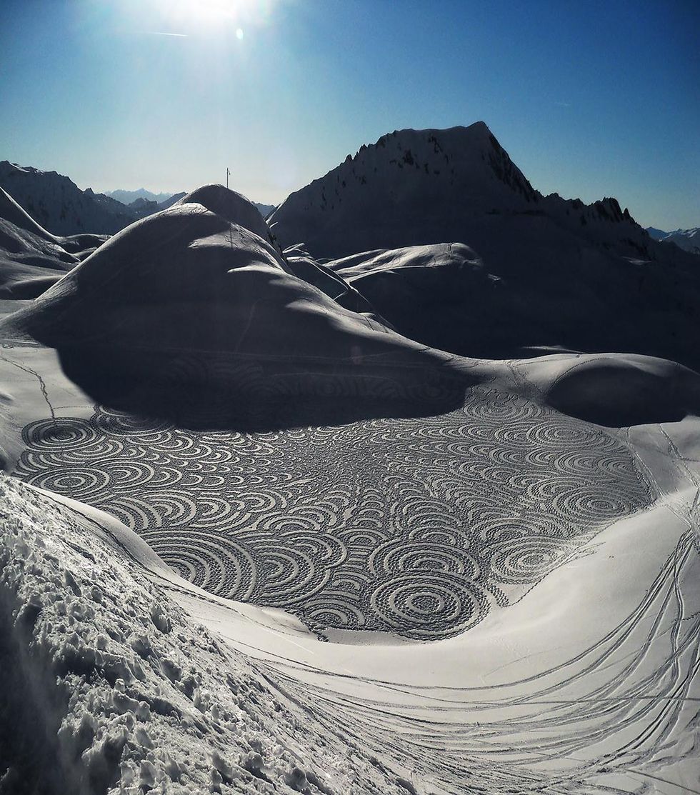 This stunning snow art was created by one man and his compass | indy100 ...