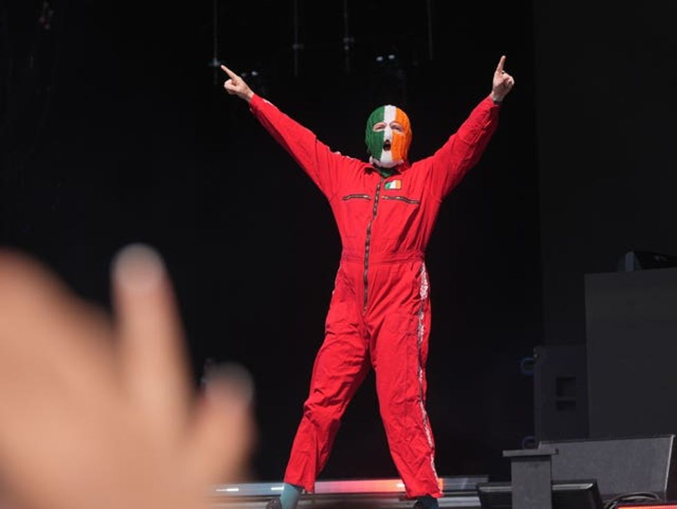 In Pictures: Glastonbury fans beat the heat as Kneecap and Kaiser ...