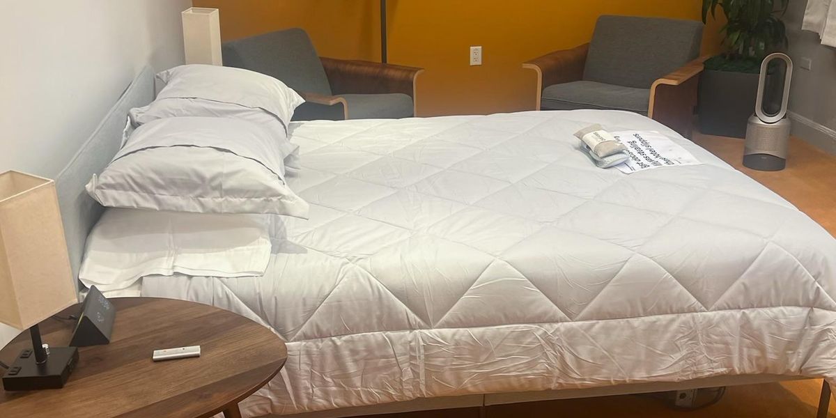 Photos show what Twitter employees' office 'bedrooms' are actually like ... Photos show what Twitter employees' office 'bedrooms' are actually like ...