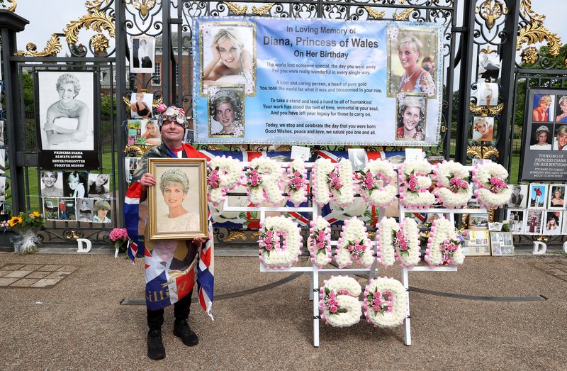 Princess Diana Statue Unveiled On Her 60th Birthday
