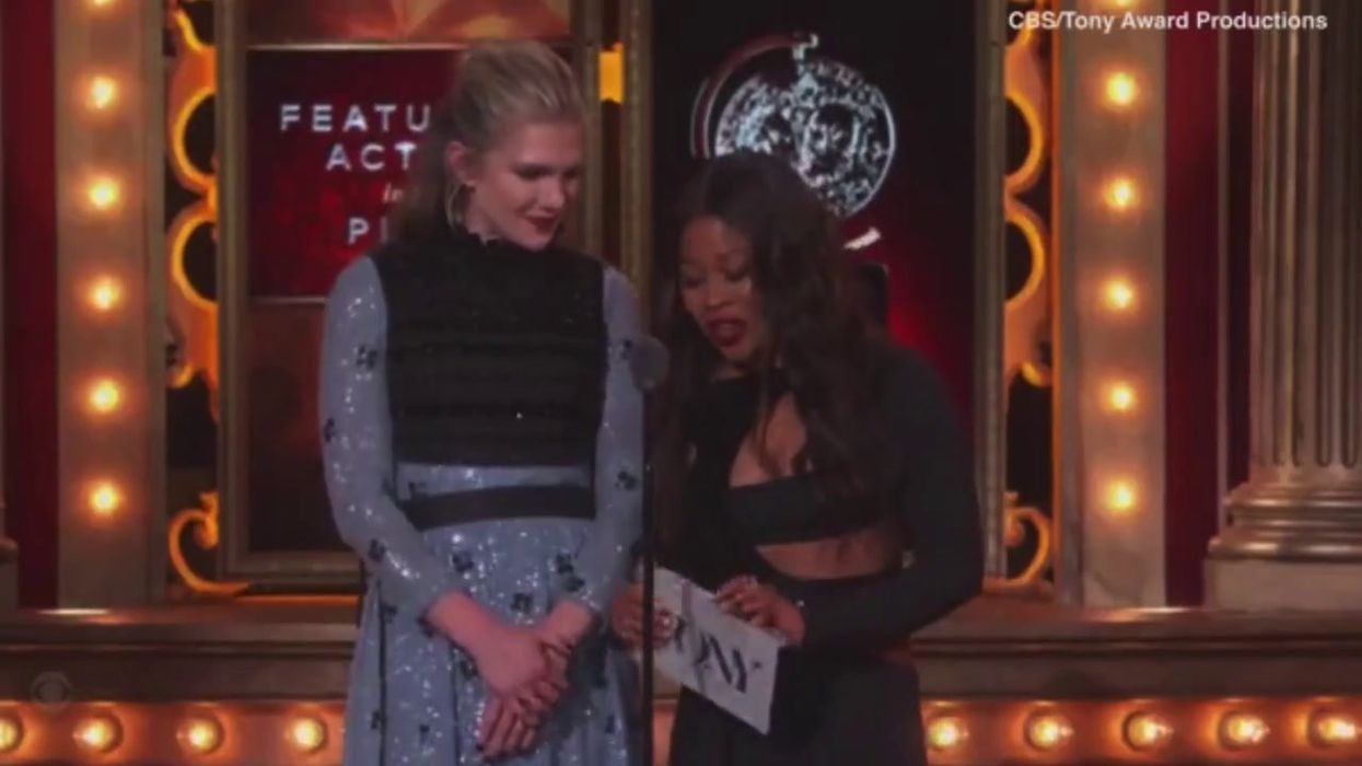 Samuel L Jacksons Unimpressed Reaction To Losing Tony Award Turns Him
