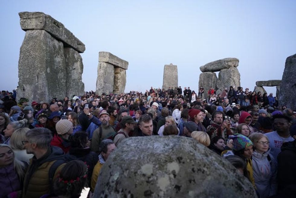 In Pictures: Sun rises on Summer Solstice across Britain | indy100