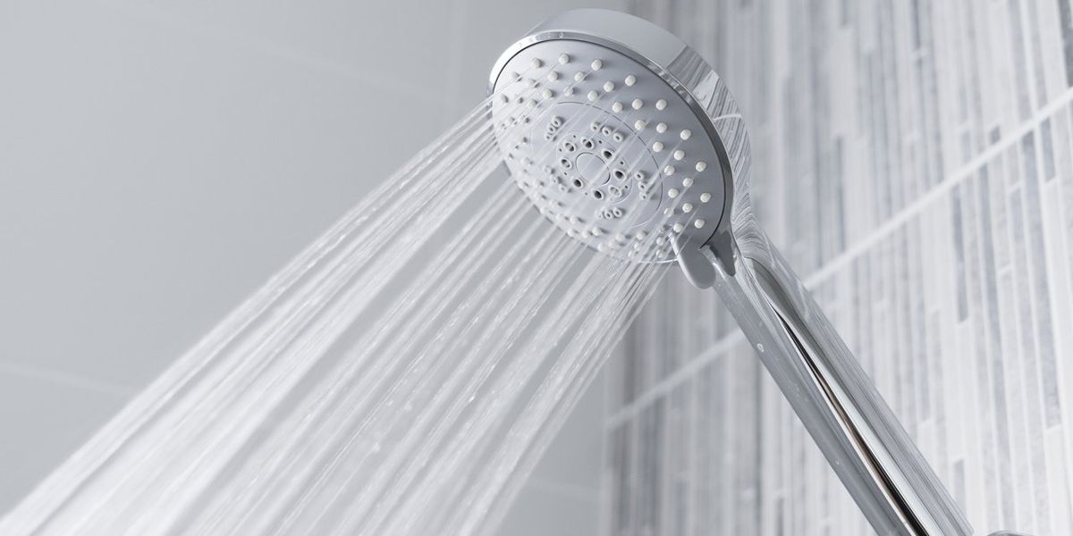 Dermatologist Urges People To Wash These Body Parts More Indy100